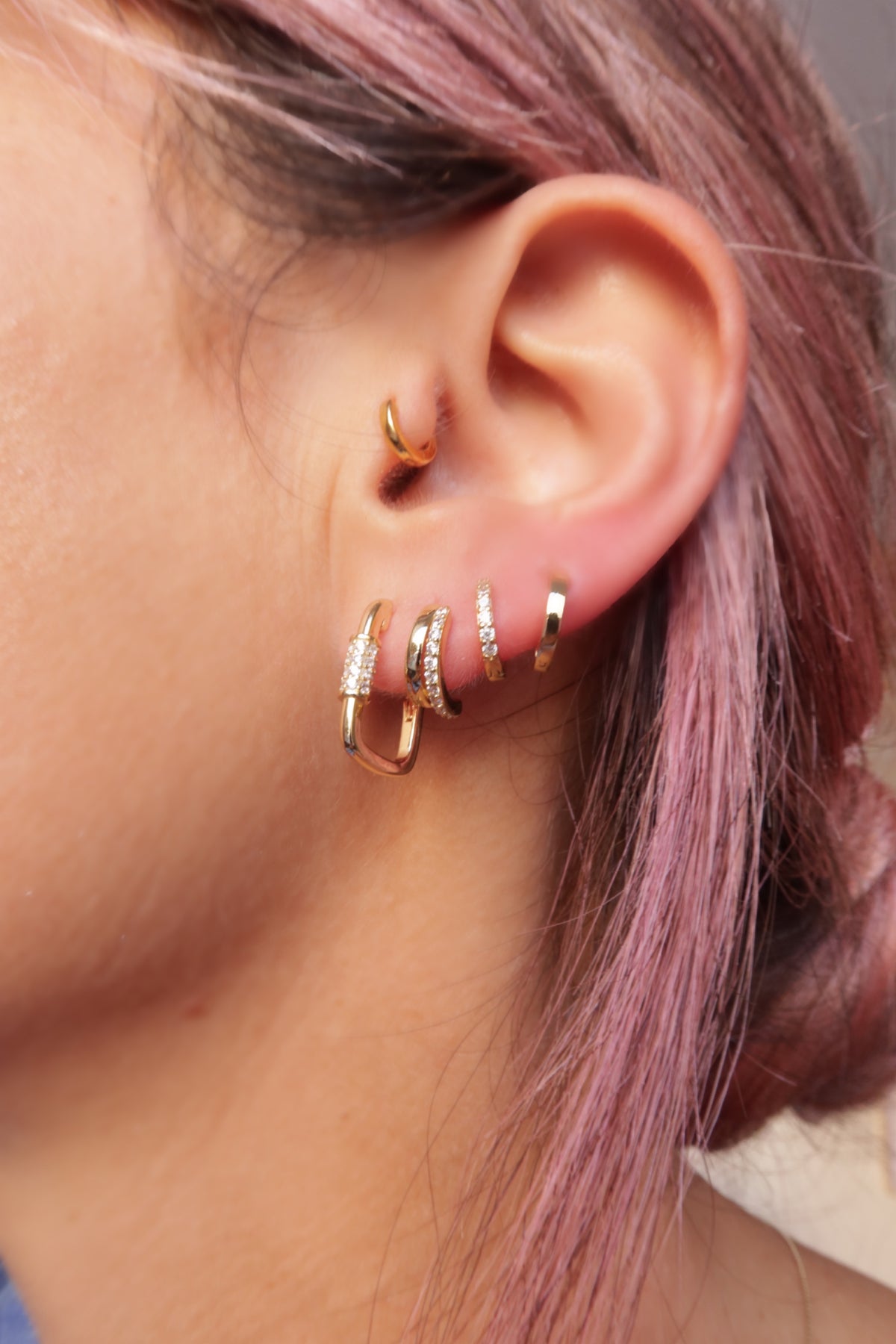 MINI Argola Lisa Dourada 10 MM – Le Love Daily Jewelry